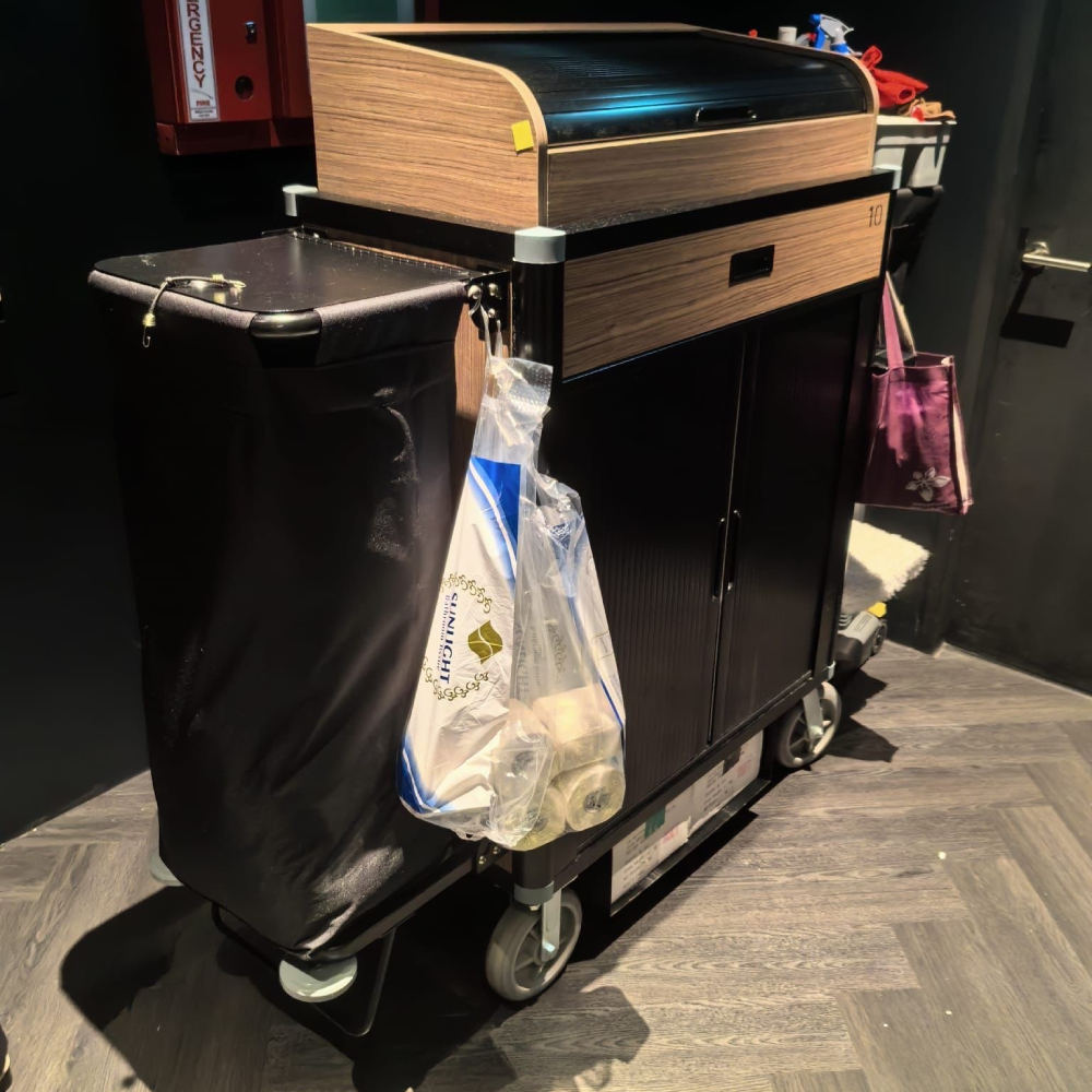 Elite RA Trolley Artyzen - The Hotel Resources